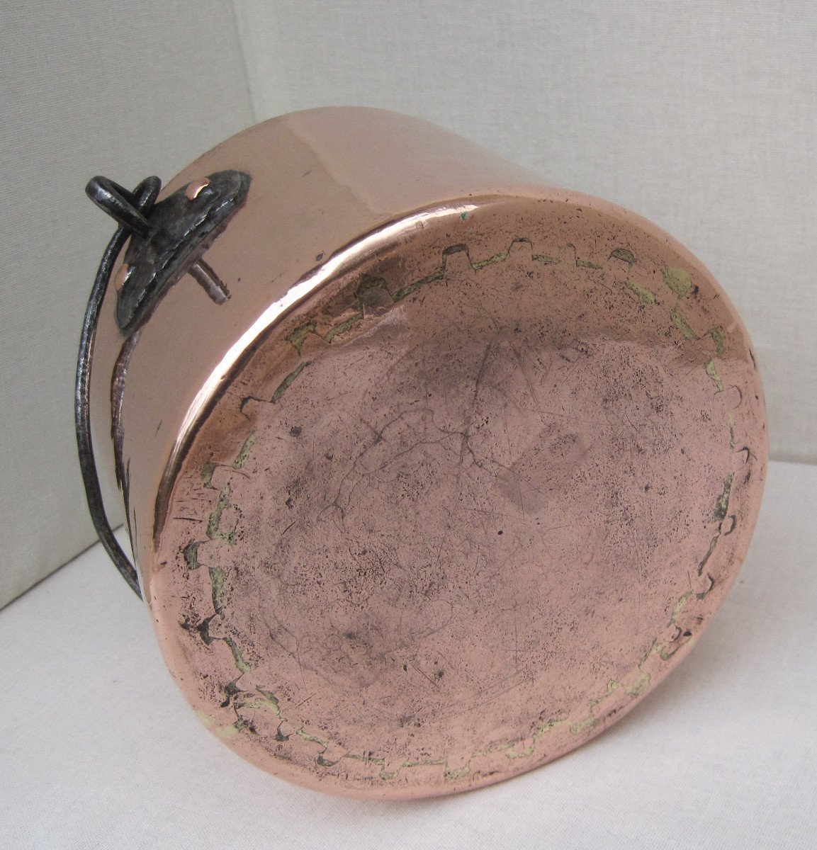 Proantic: Small Covered Cauldron, In Copper. 18th Century.