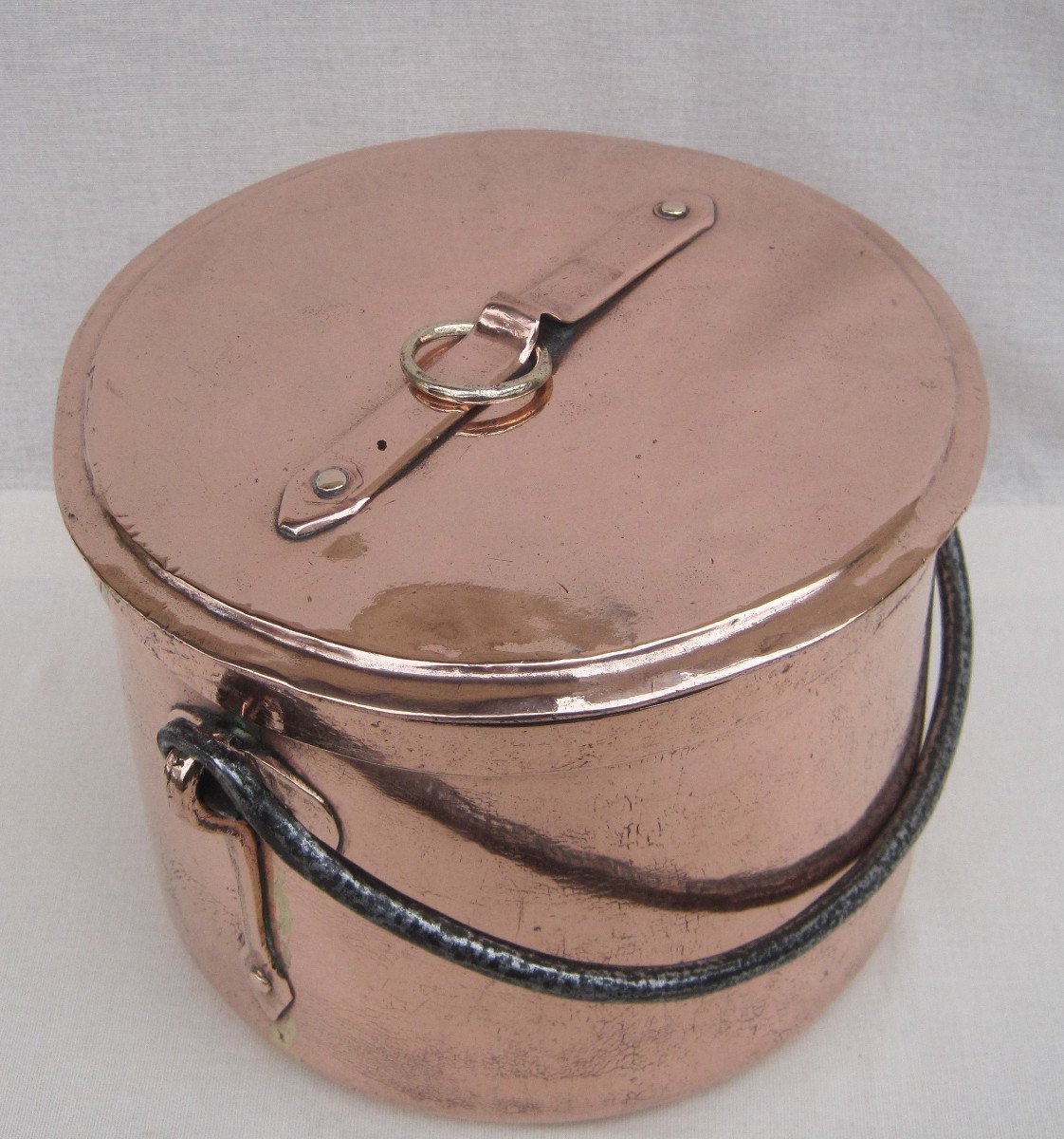 Proantic: Covered Cauldron, Pot, In Copper. Early 18th Century.