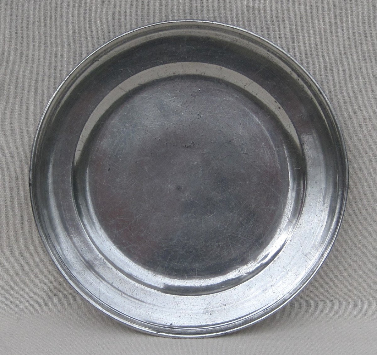 Proantic: Pewter Plate. 18th Century.