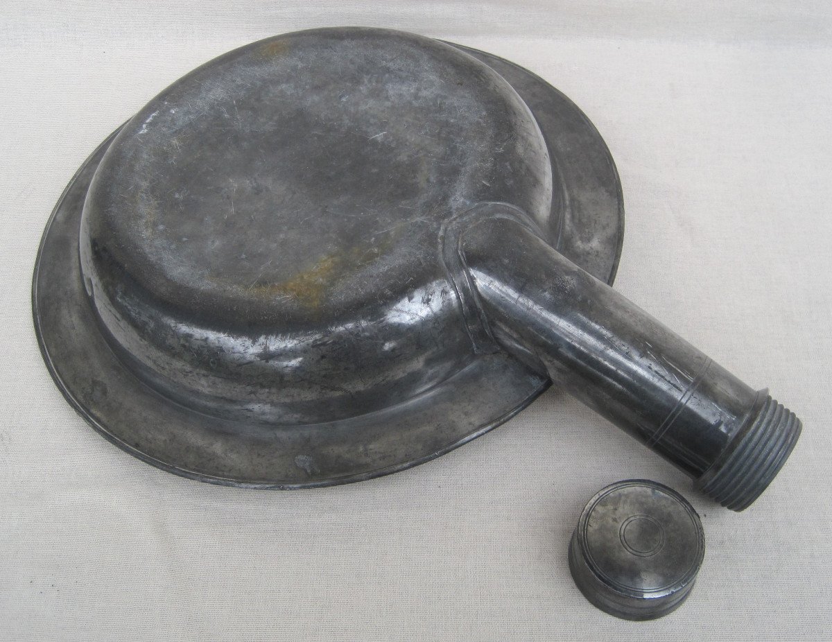 Proantic: Bed Basin, In Pewter. 19th Century.