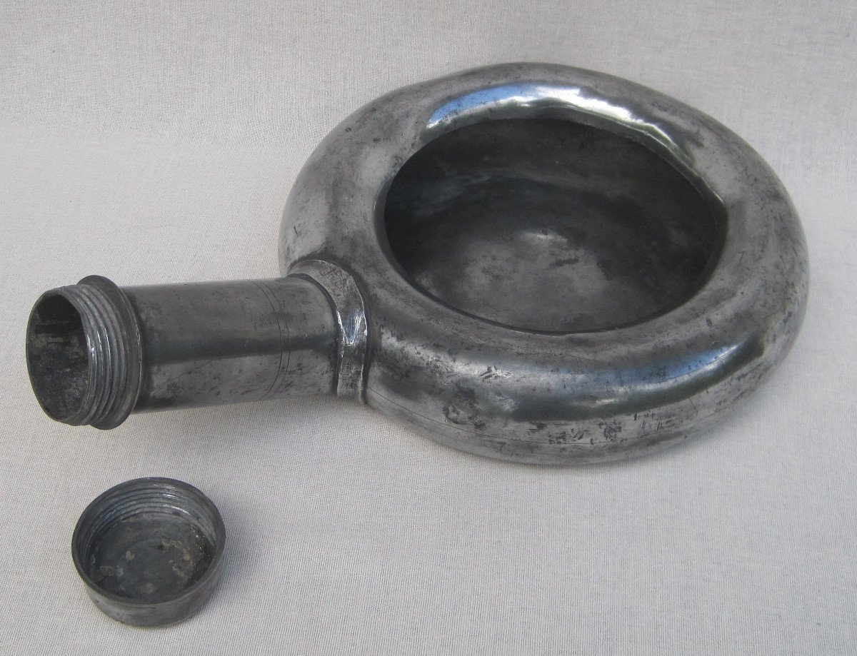 Proantic: Bed Basin, In Pewter. 19th Century.