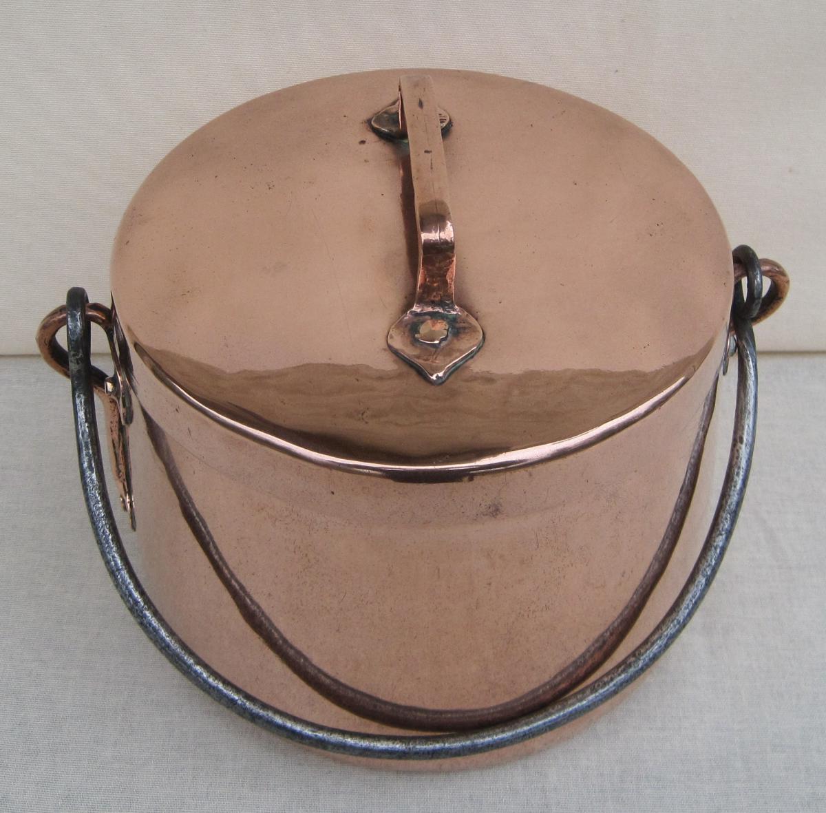Cauldron Covered - Copper Kettle. Eighteenth Century.