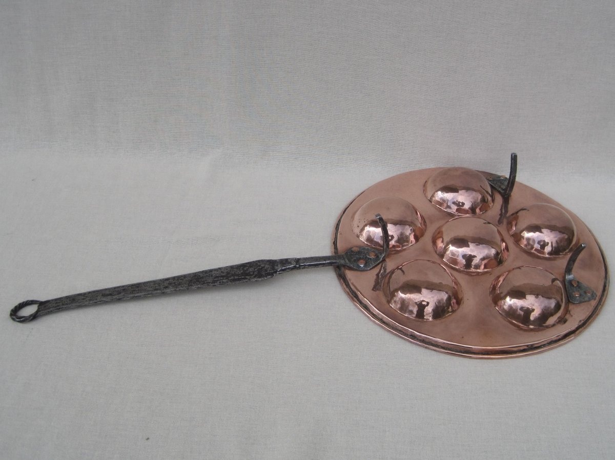 Proantic: Copper Mold. Apple Cooker. 18th Century.
