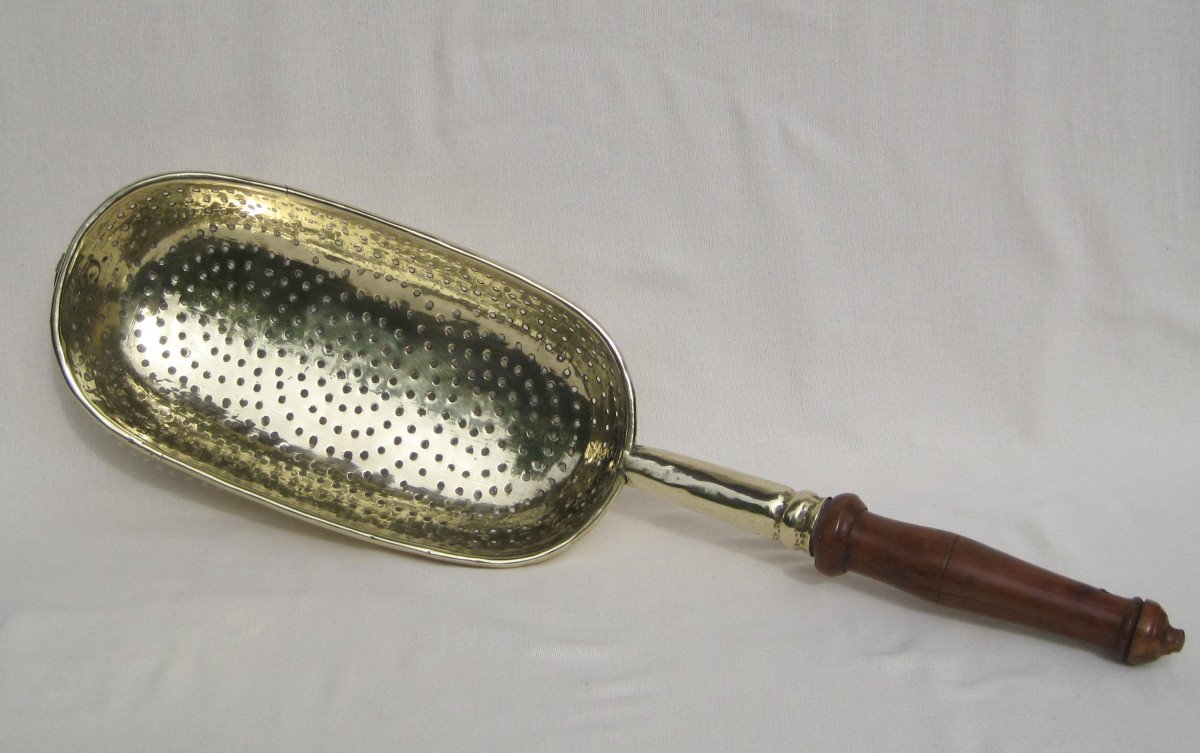 Proantic: Curd Strainer, Brass. 18th Century.