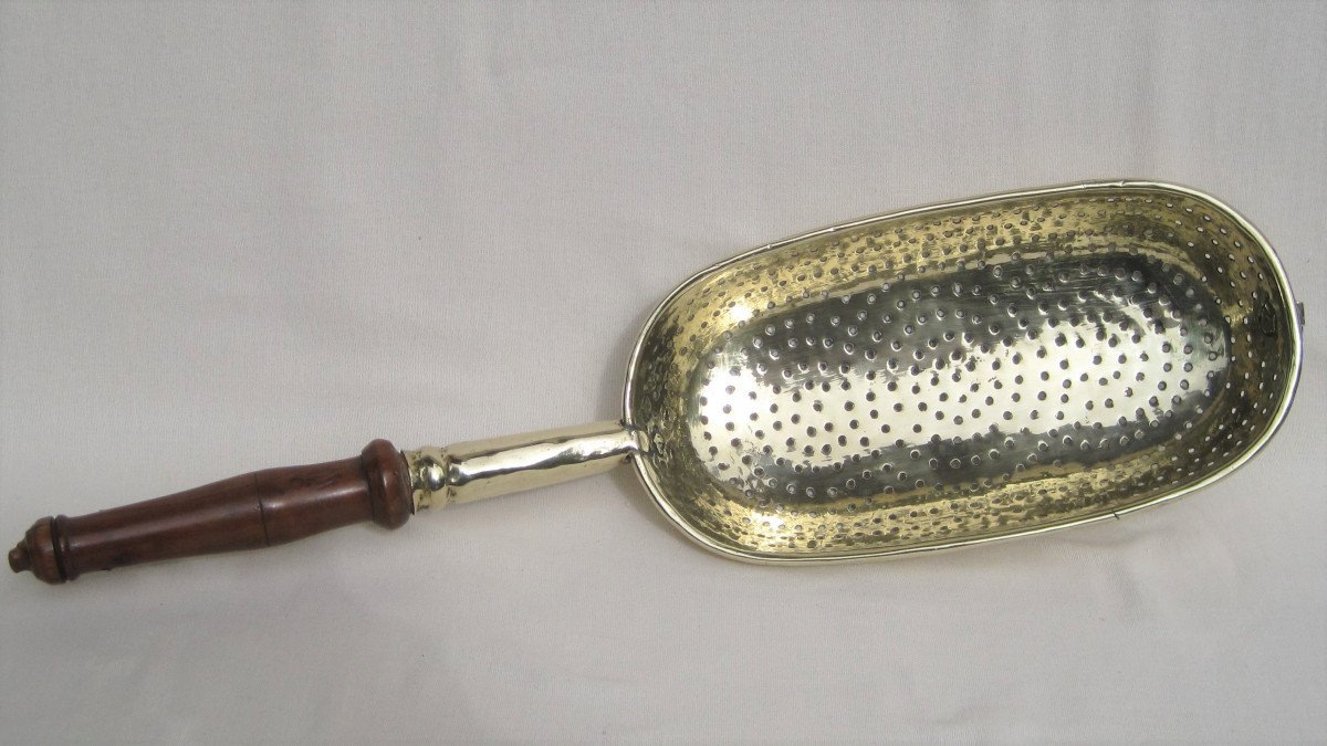 Proantic: Curd Strainer, Brass. 18th Century.