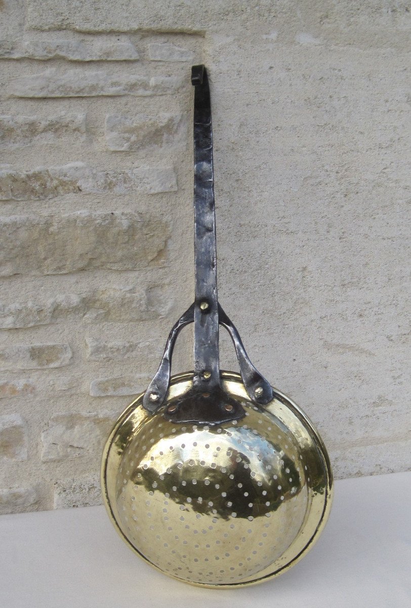 Proantic: Brass Colander. 18th Century.