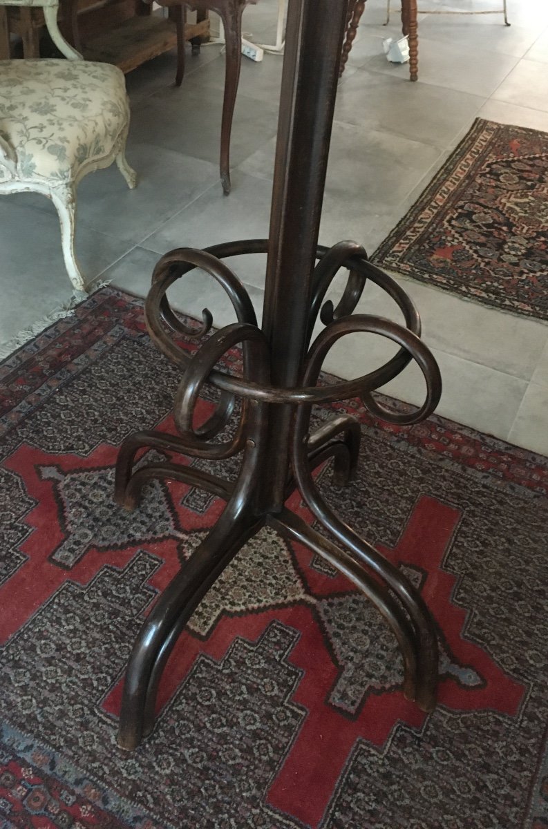 Proantic: Thonet Coat Rack