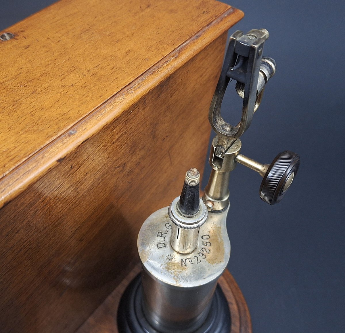 Proantic: Rare briquet de table électrique Karl Muller, 1900