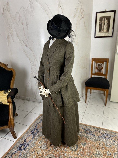 Proantic: Riding Habit, Ca. 1908