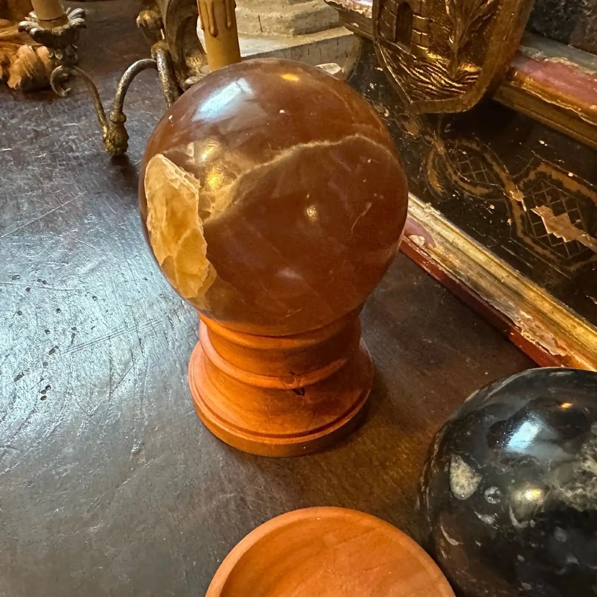 Proantic: Set Of Two 1930s Art Deco Italian Marble Spheres On Cherry W