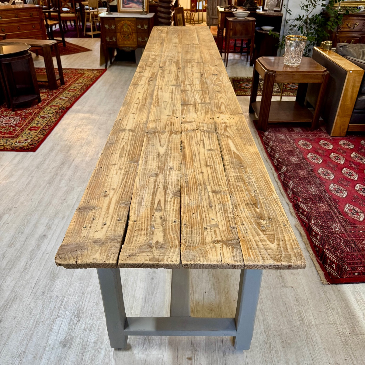 Proantic: Farmhouse Table