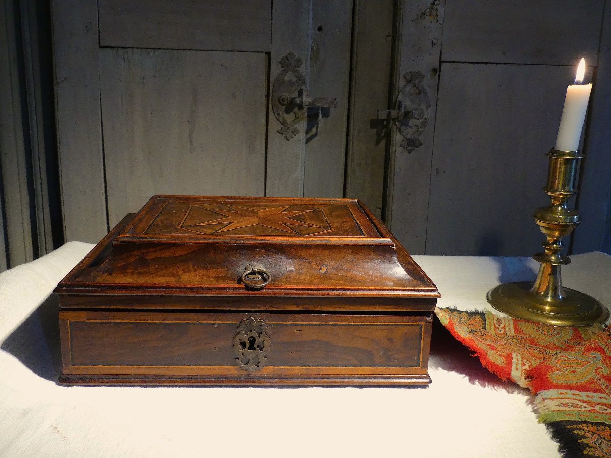Proantic: Box In Walnut And Wood From The Islands Of The 17th Century