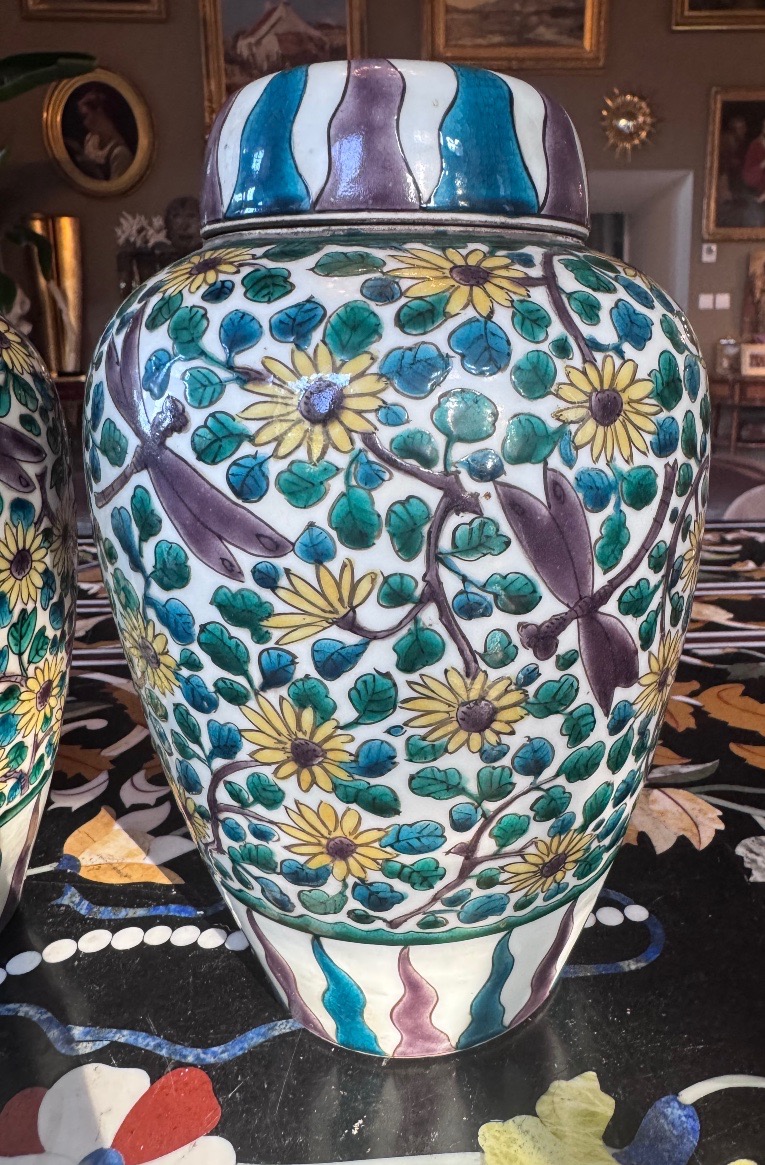 Proantic: Pair Of Japanese Lidded Pots Decorated With Dragonflies Jap