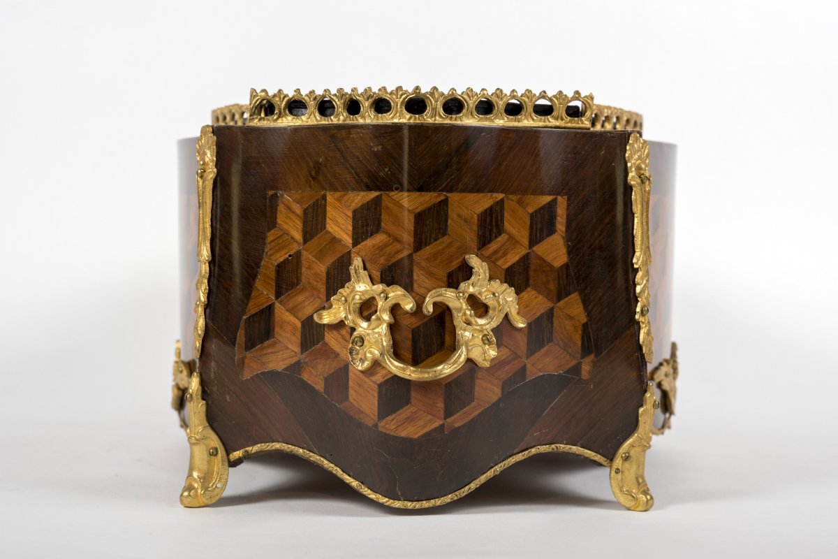 0033/0895 Table Planter In Cube Marquetry