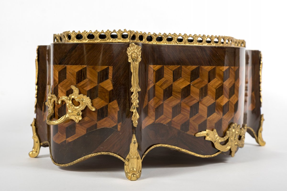 0033/0895 Table Planter In Cube Marquetry