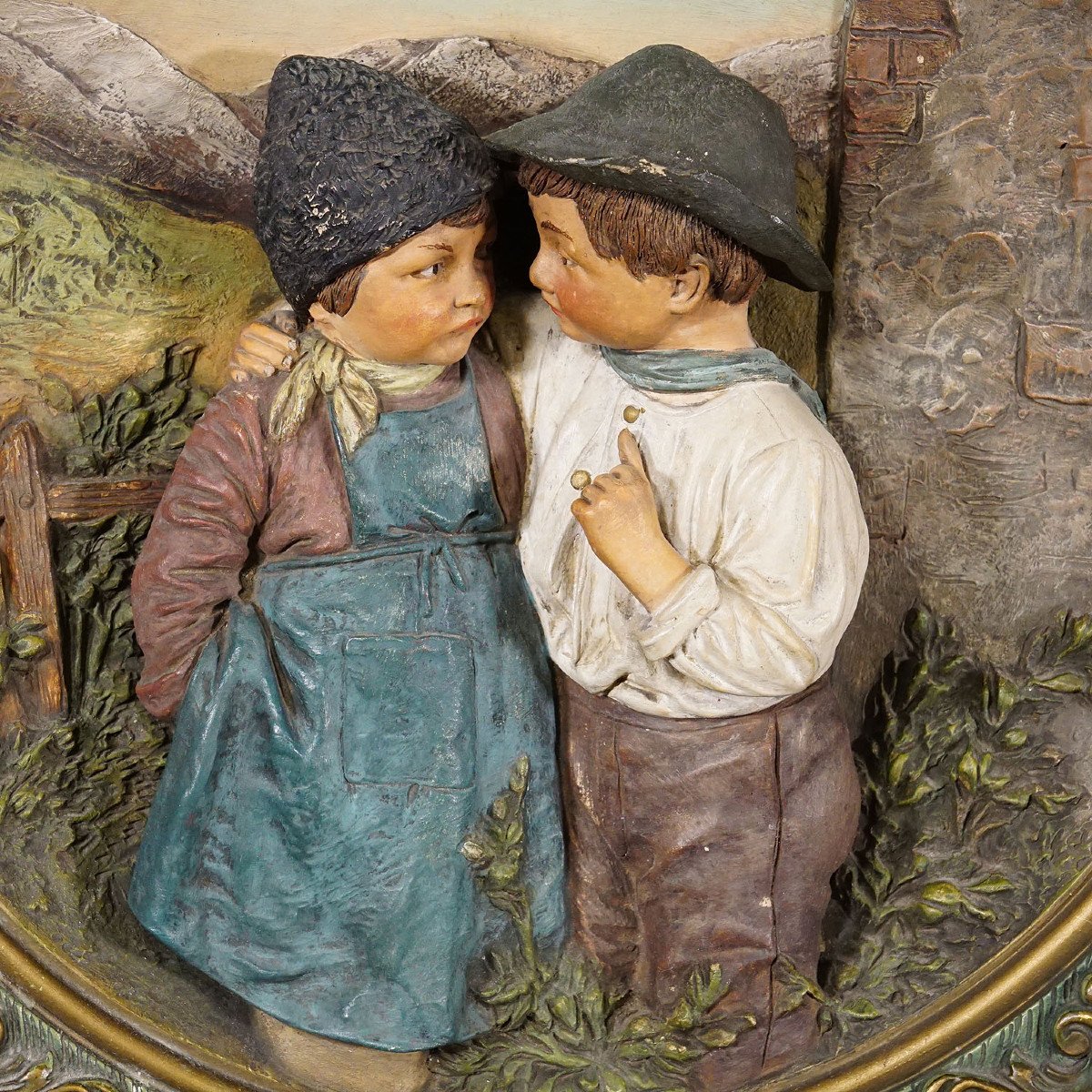 Proantic: Plaque Murale En Terre Cuite Représentant De Jolis Enfants