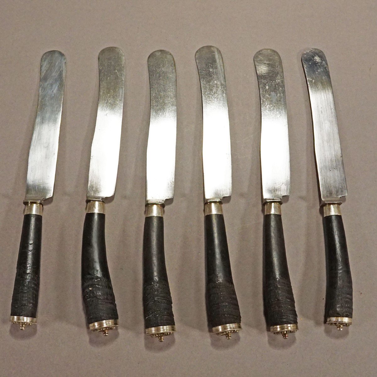 Proantic: Antique Set Of Rustic Hunting Knives With Chamois Horn Handl