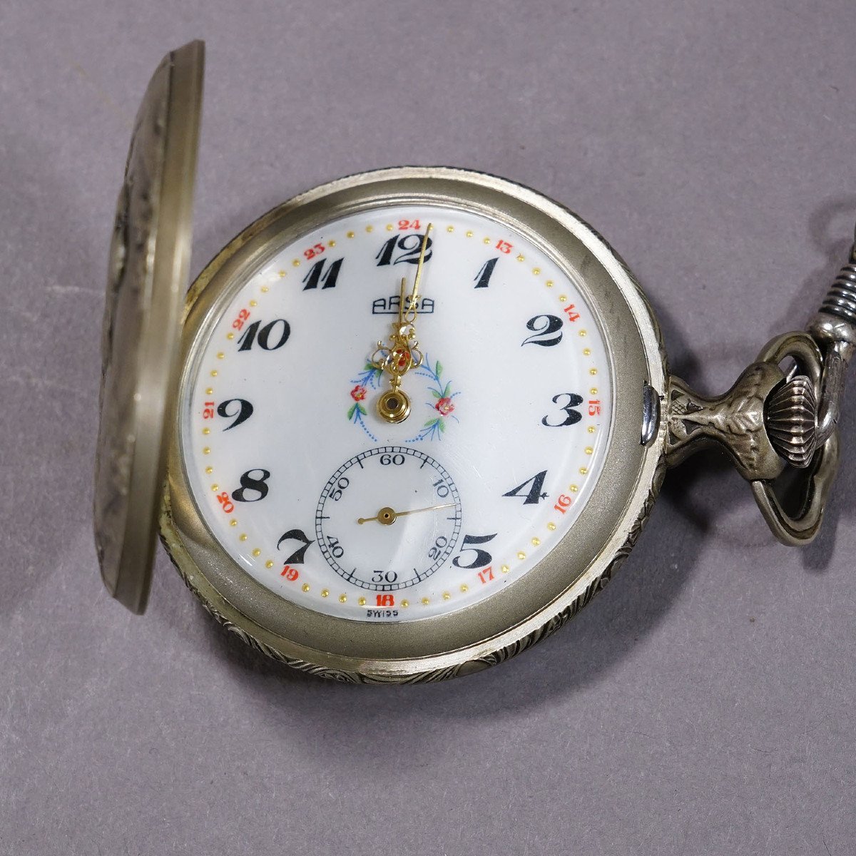 Proantic: Vintage Swiss Made Comtoise Pocket Watch With Hunter Motifs