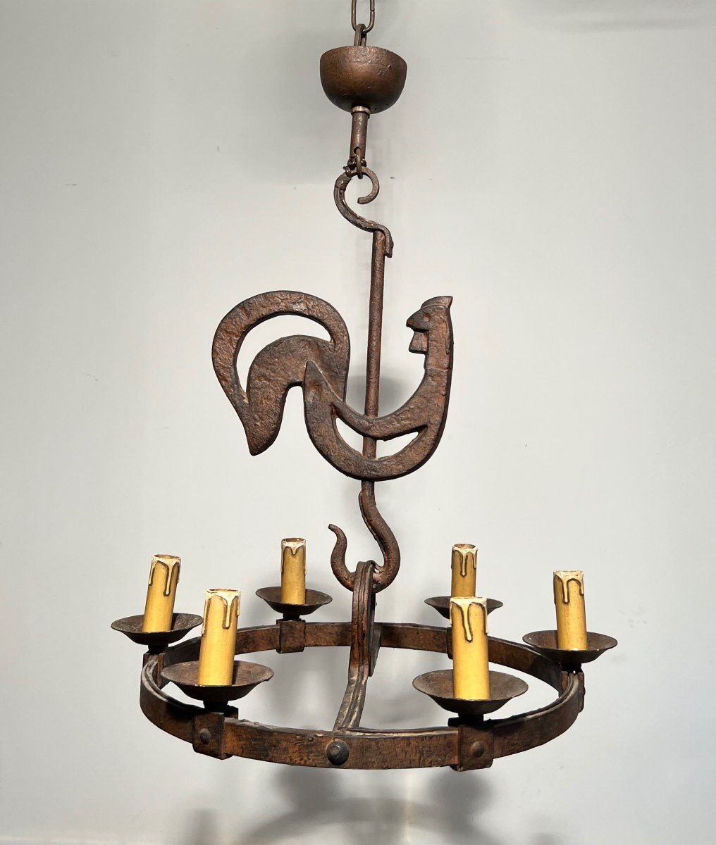 Proantic: Chandelier With A Stylized Rooster In Wrought Iron. French W