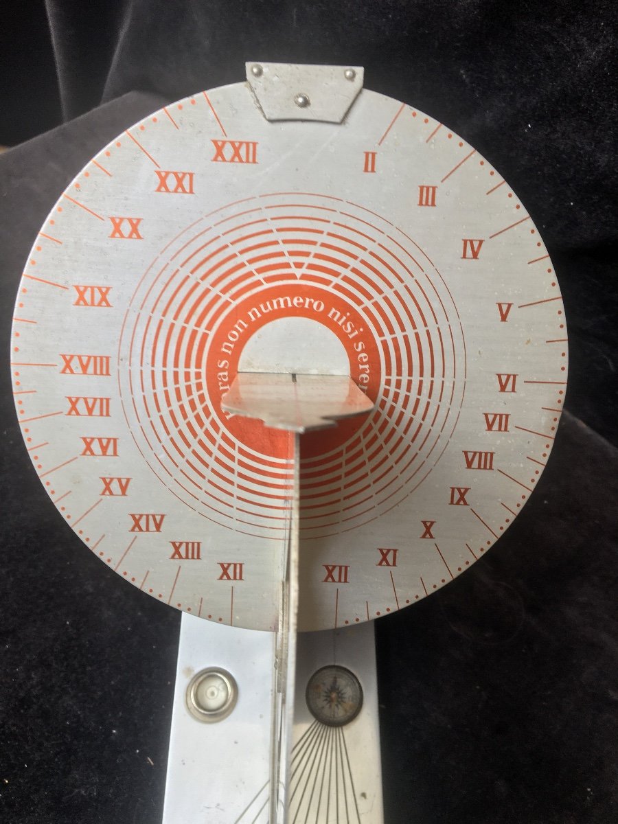 Proantic: Universal Sundial