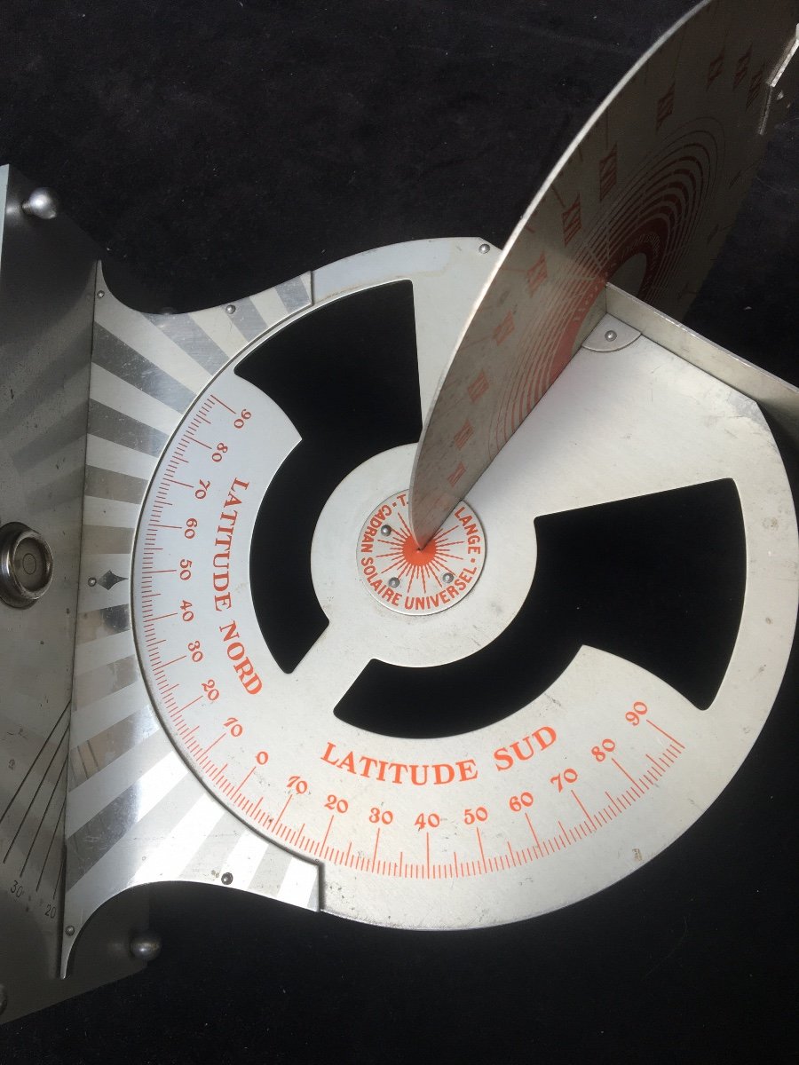 Proantic: Universal Sundial