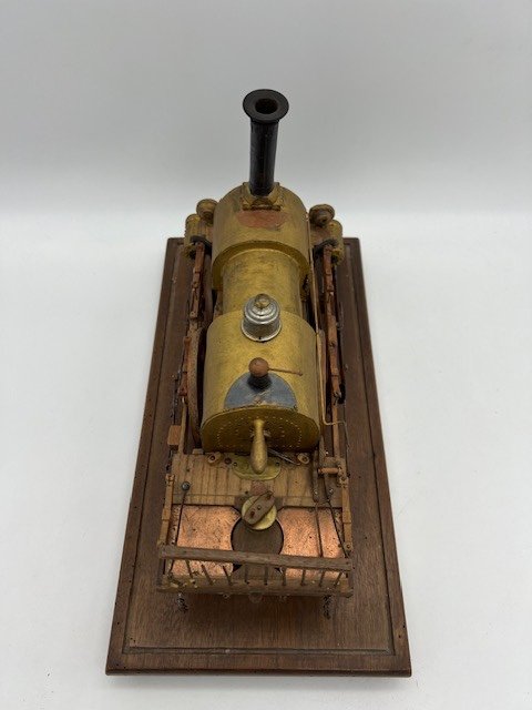 Proantic: Metal And Wood Steam Locomotive Model Kit