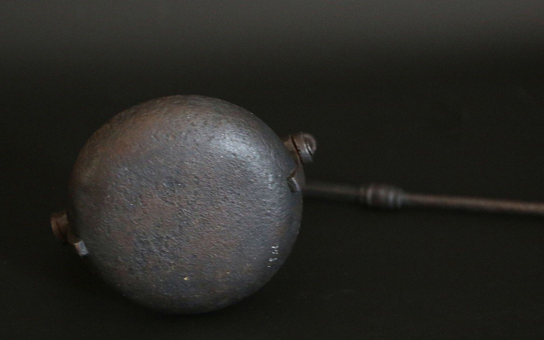 Proantic: 17th Century Oil Lamp, Iron