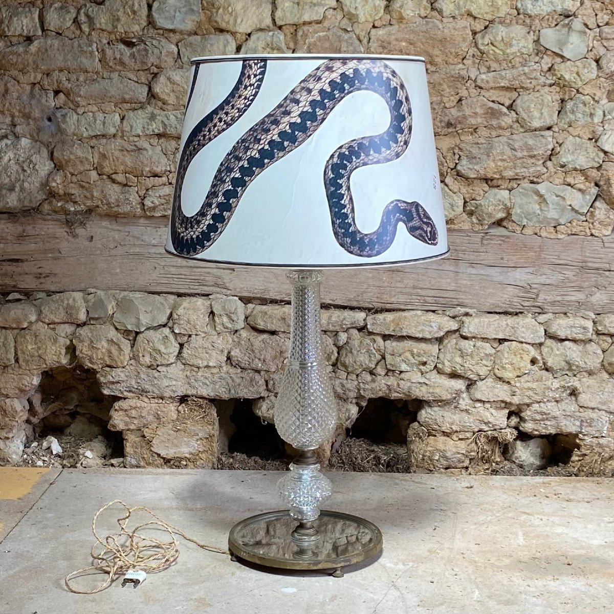 Proantic: Very Large Glass Lamp