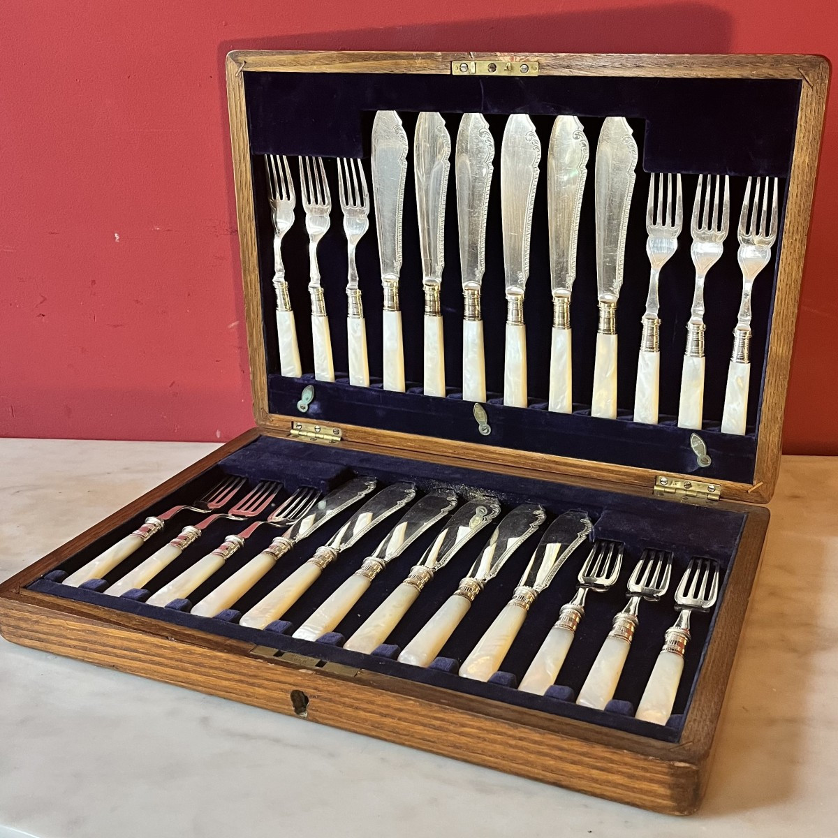 Proantic: Mother-of-pearl Fish Cutlery, England, 19th Century