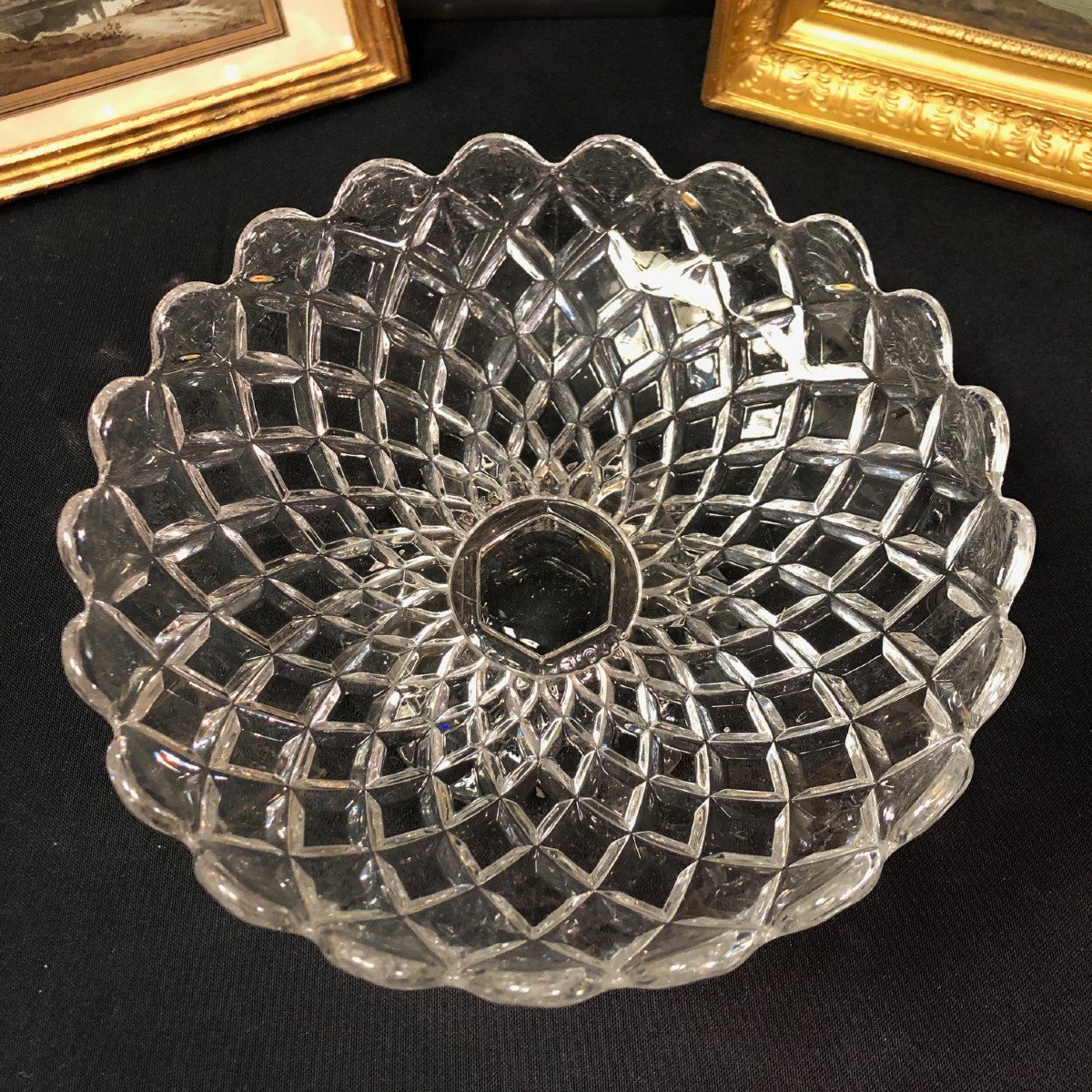 Proantic: Grande coupe sur pied en cristal de Baccarat