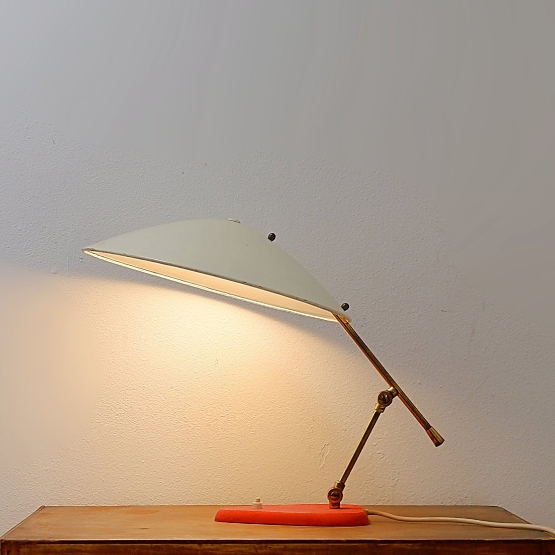 Proantic: Grande lampe de table italienne en métal, style moderne du m