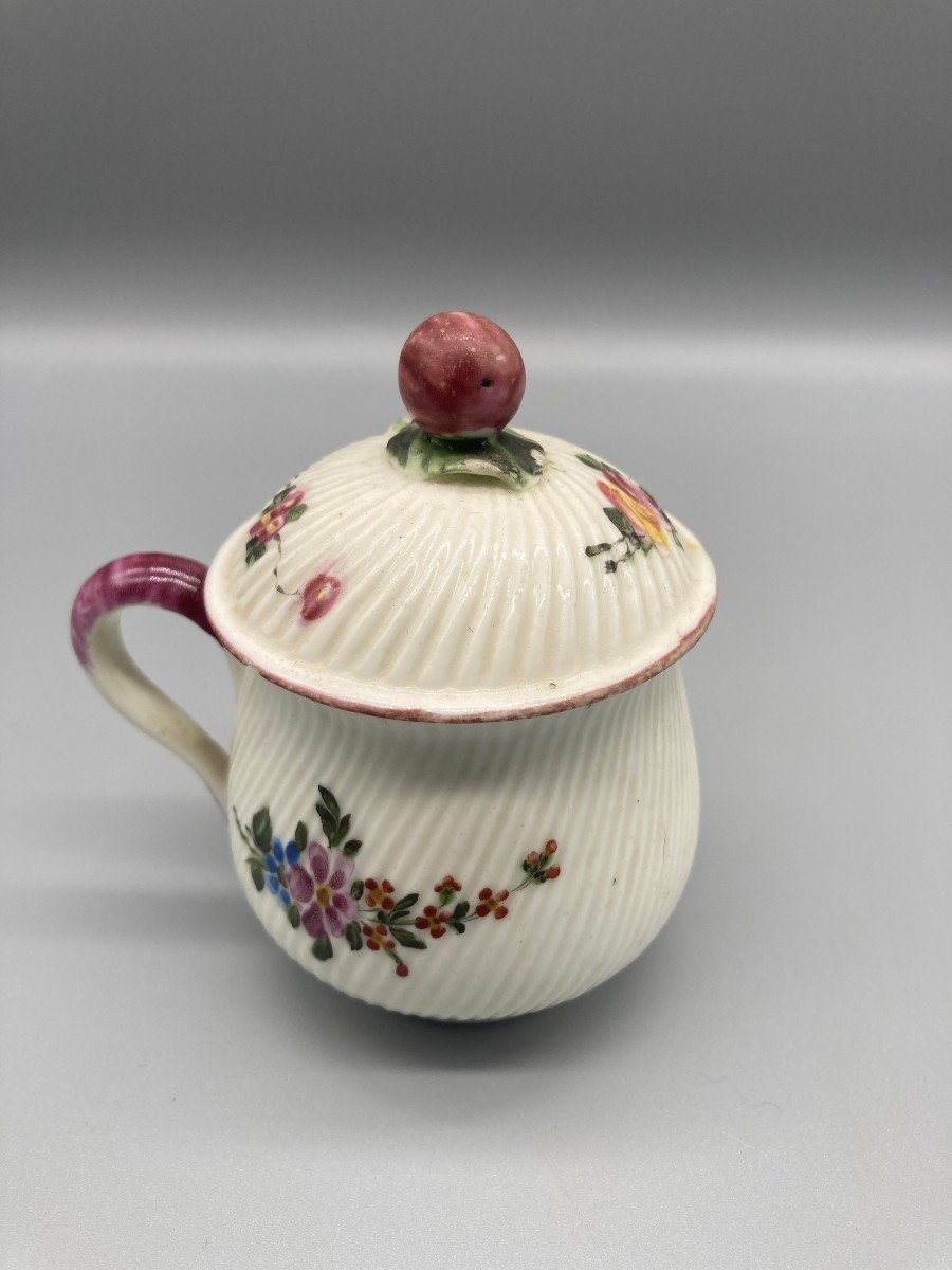 Soft Porcelain Cream Pot Mennecy Duc De Villeroy 18th