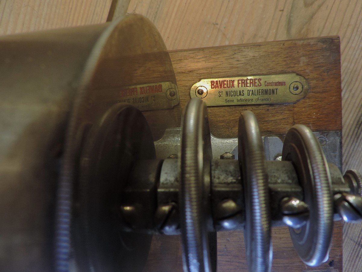 Proantic: Ideal Codigraph, An Encryption Machine