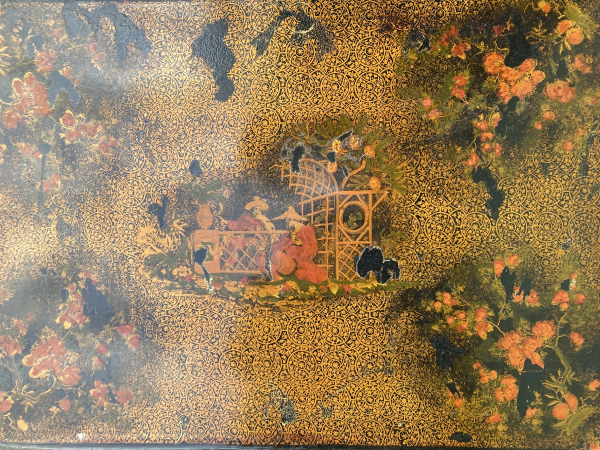 Proantic: Lacquered Sheet Metal Tray