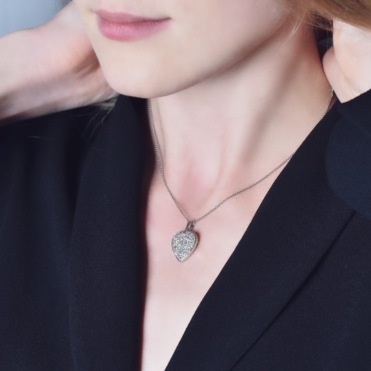 Proantic: Heart Pendant