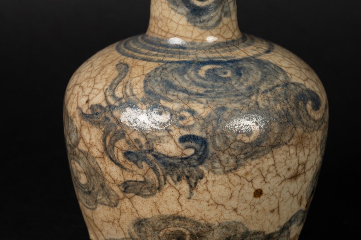 Dragon Vase, Vietnam, Nguyen Dynasty, 19th Century, Bat Trang