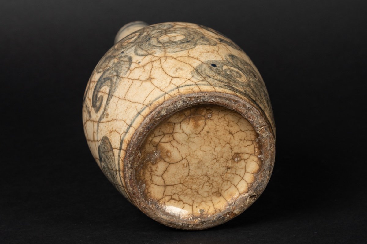Dragon Vase, Vietnam, Nguyen Dynasty, 19th Century, Bat Trang