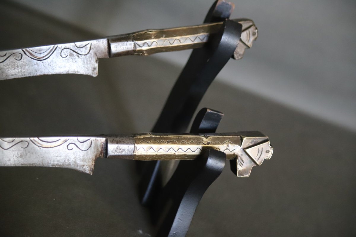Proantic: 2 Kabyle Daggers Known As “flissa” — Algeria, Kabylie, 19th–