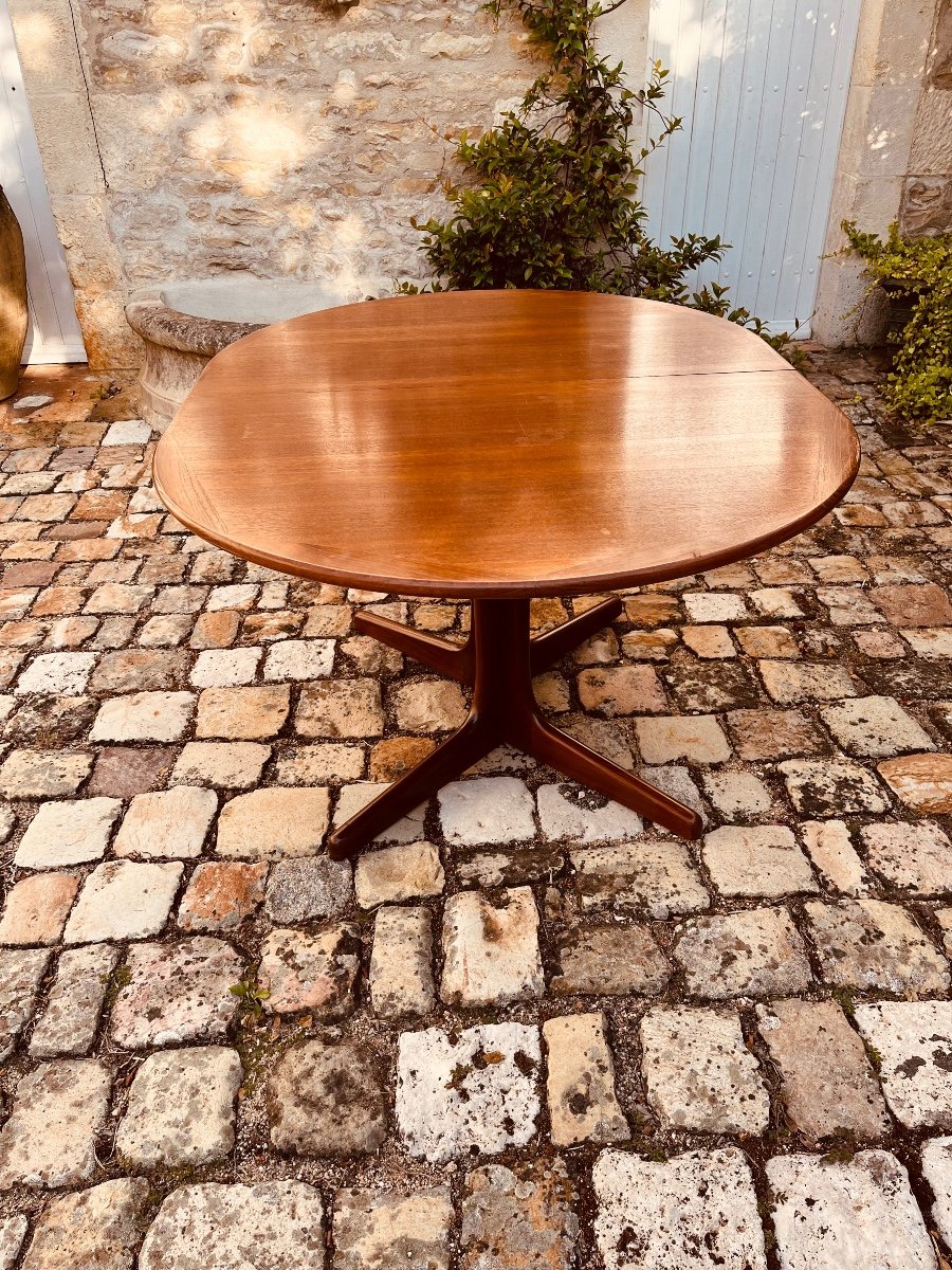 Proantic: Central Leg Table With Extensions In Teak 1970s
