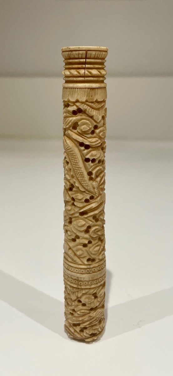 Proantic: Chinese Bone Case