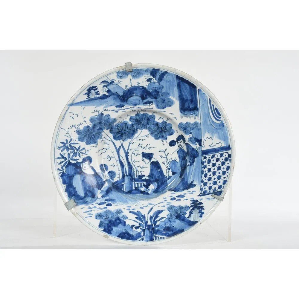 Proantic: Delft Round Dish, Late Seventeenth