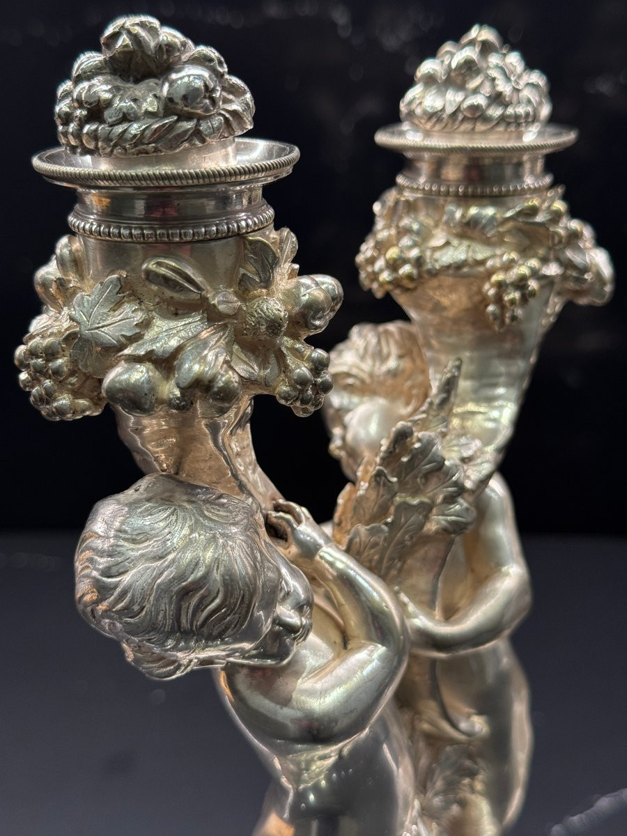 Proantic: Pair Of Neoclassical Candlesticks With 2 Putti In Silvered B