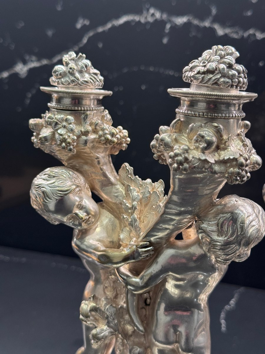 Proantic: Pair Of Neoclassical Candlesticks With 2 Putti In Silvered B