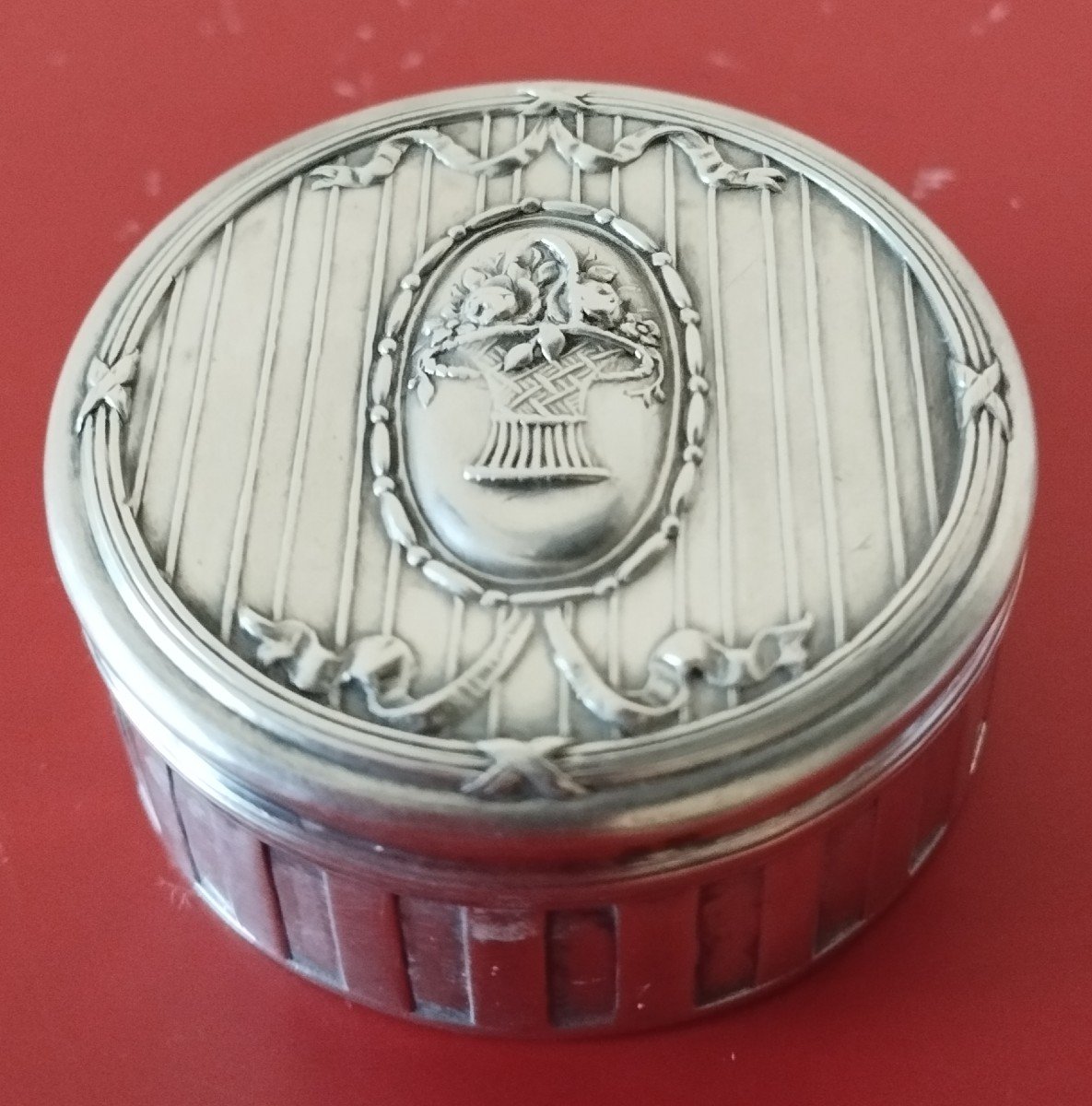 Proantic: Louis XVI Style Silver Pill Box