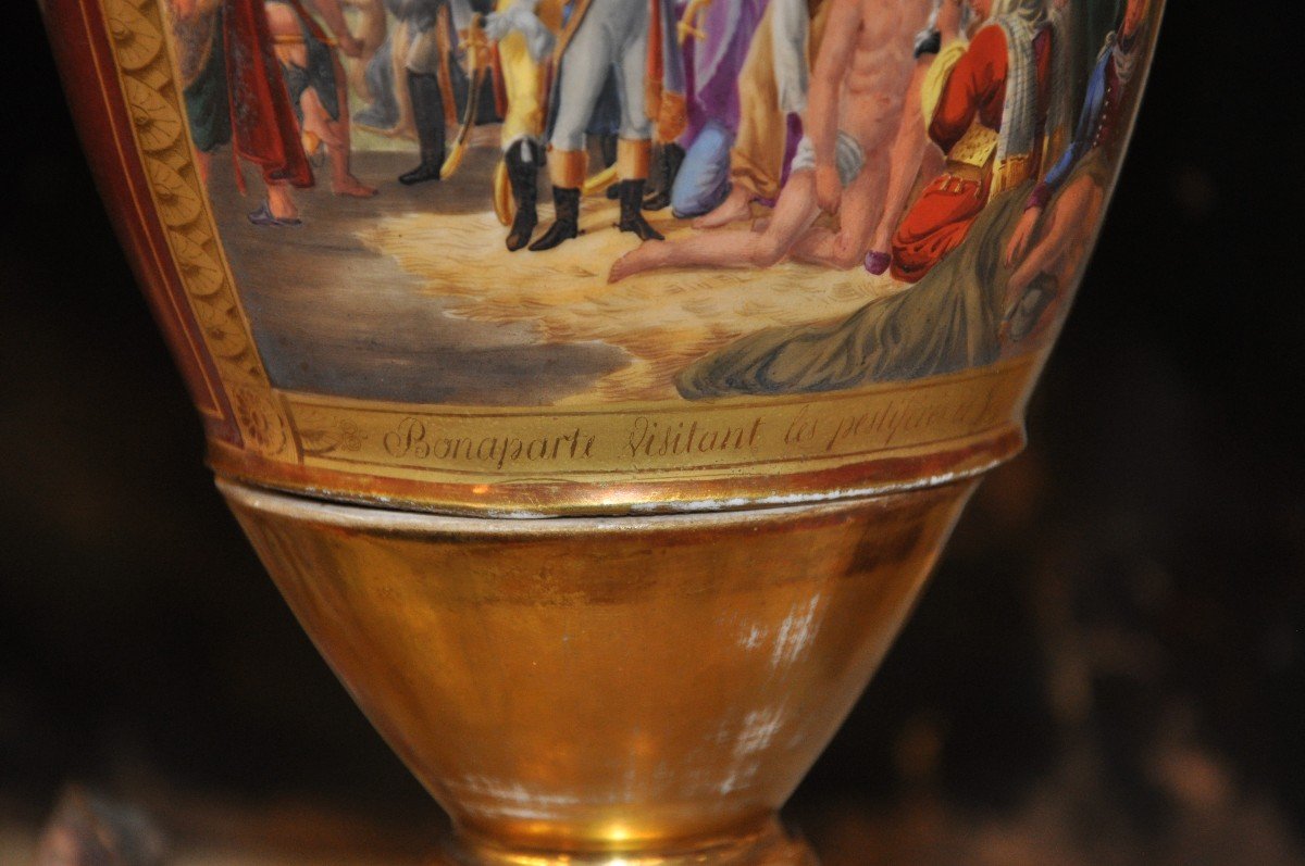 Proantic: Pair Of Vases In Polychrome And Gilded Porcelain, Depicting