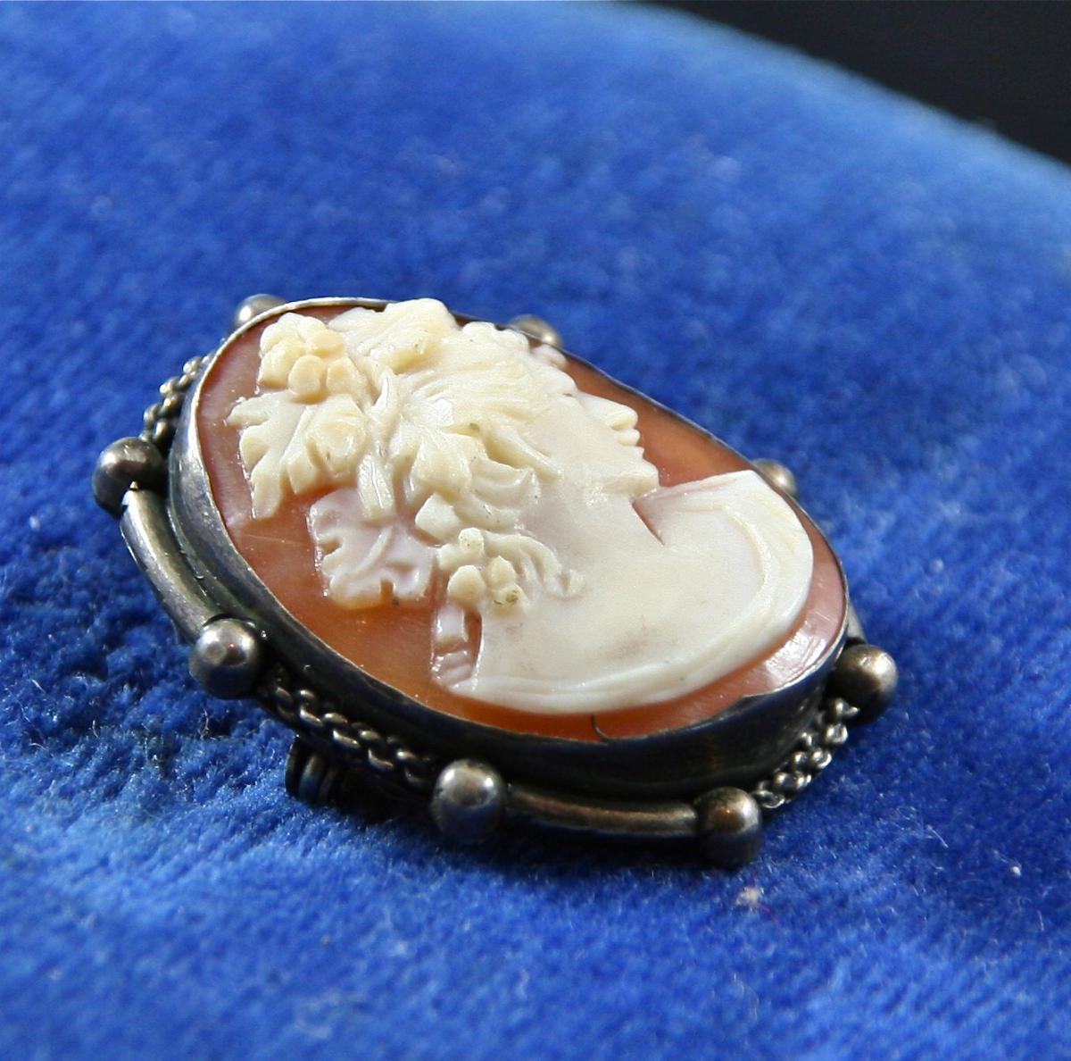 Cameo Brooch, Silver Frame