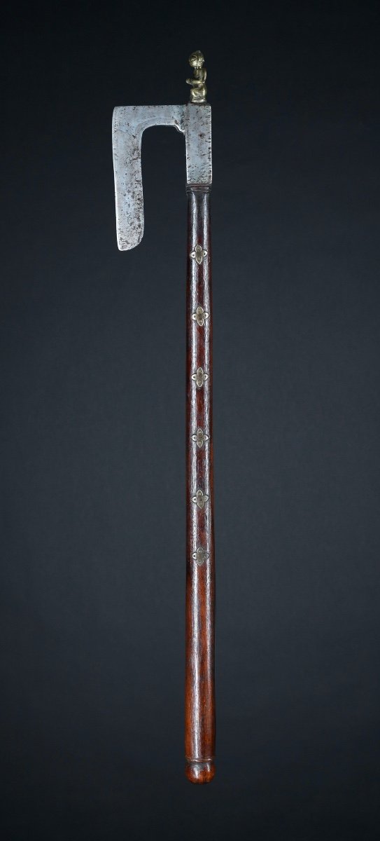 Proantic: 'farsa' Tabar Axe