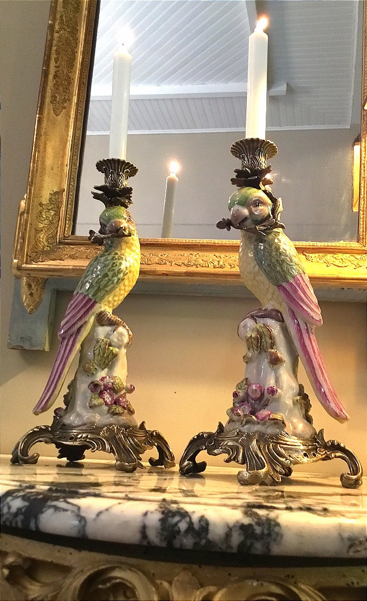 Proantic: Pair Of Porcelain Parrot Candlesticks With Bronze Mounts