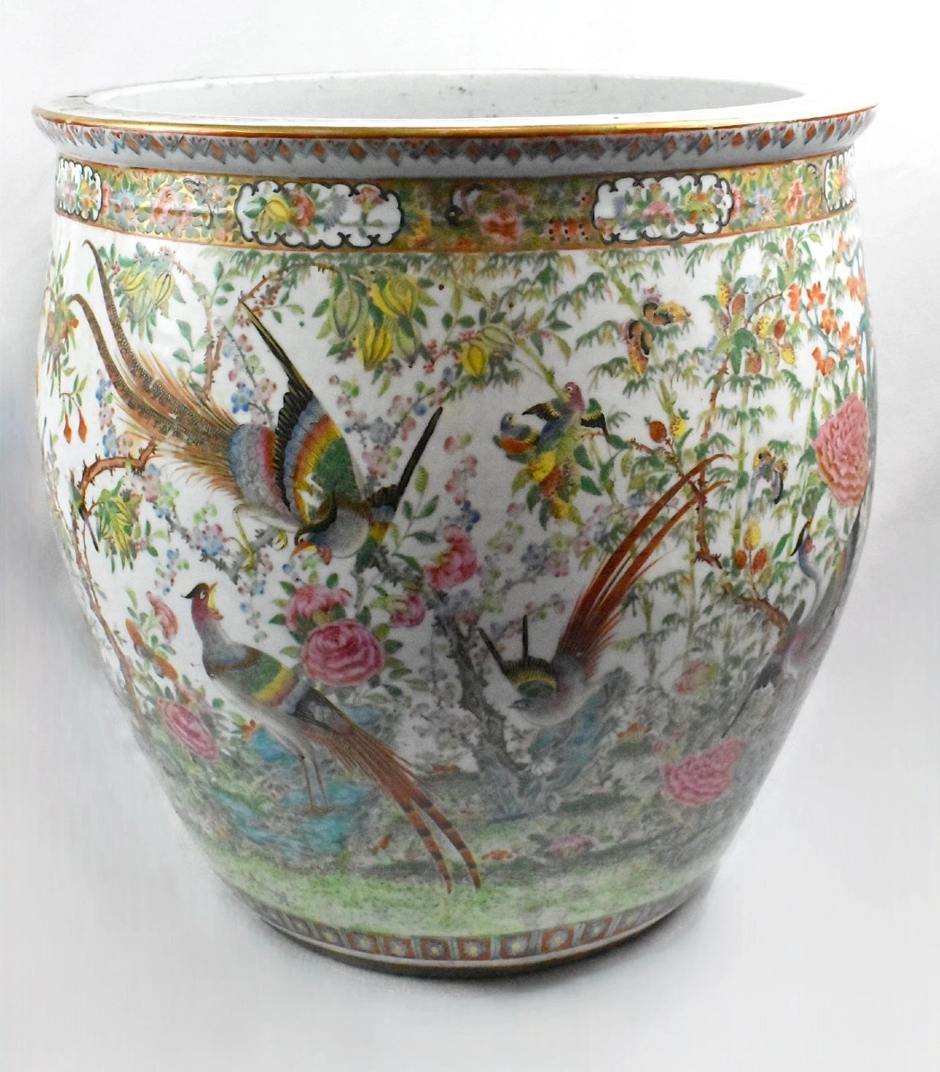 Proantic: A Very Large Antique Qing Chinese Famille Rose Fish Bowl Or