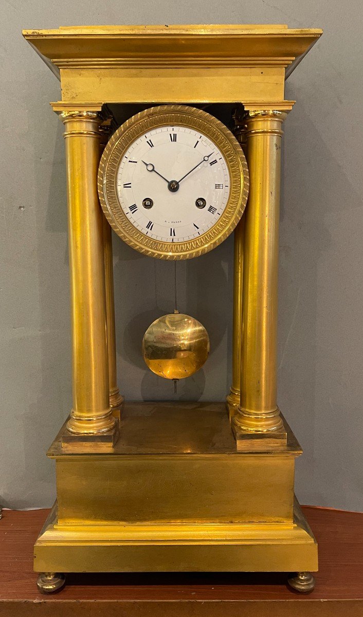 Proantic: Portico Clock In Gilt Bronze - Empire Period